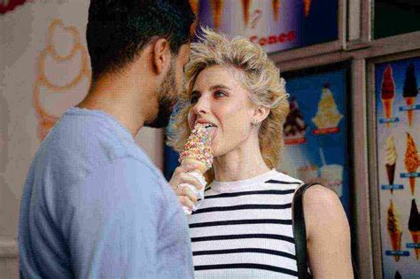 10 Obvious Signs A Woman Wants You To Notice Her Growth Lodge
