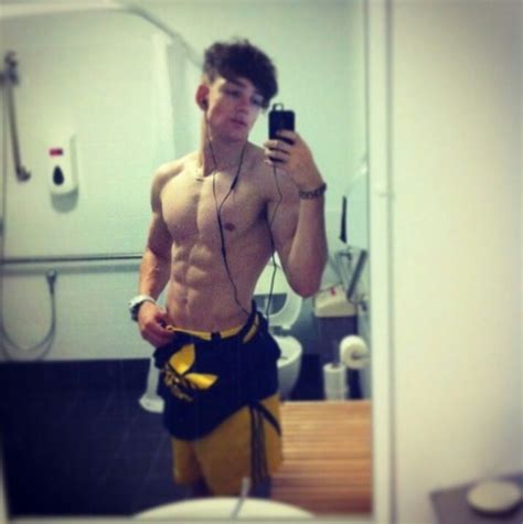 Bodybuilders Fitness Models Etc In Regular And Self Taken Photos