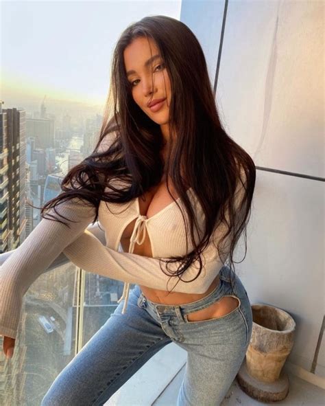 31 Sexy Girls Bend At The Waist Barnorama