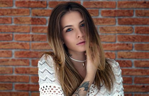 Wallpaper Face Women Model Blonde Long Hair Red Wall Tattoo