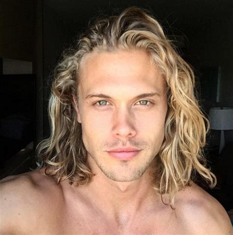 Pin By Kiersten Suttles On Head Shots Surfer Hair Long Hair