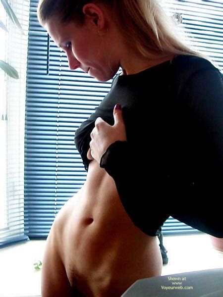 Flat Belly With Trimmed Pussy Hall Of Fame Photo Macgirl