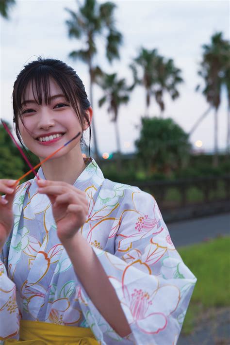 画像15 50 櫻坂46大園玲、彼女感あふれる水着姿披露 1st写真集「半分光、半分影」封入特典ポストカード第2弾公開 モデルプレス
