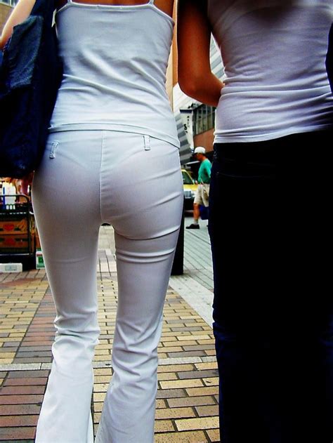 【透けパンエロ画像】街中で素人さんのパンティーラインが丸見えでついついガン見 06 Tights Outfit Pants