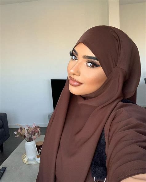 Elle Est Coupable De Faire Couler Autant De Sperme R Arabiandollsinnsel