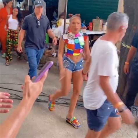 Choquei On Twitter 🚨famosos Anitta Usando O Terceiro Look Para A