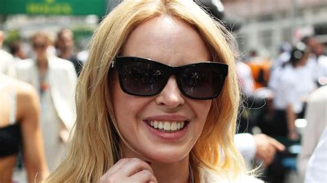 Download Free Kylie Minogue Sunglasses Smile Wallpaper