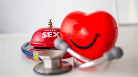 Know How Healthy Sex Can Affect Heart Health जानिए कैसे सेक्स करता है