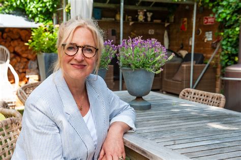 Els 55 Vergeeft De Man Die Haar Broer Om Het Leven Bracht ‘het Is