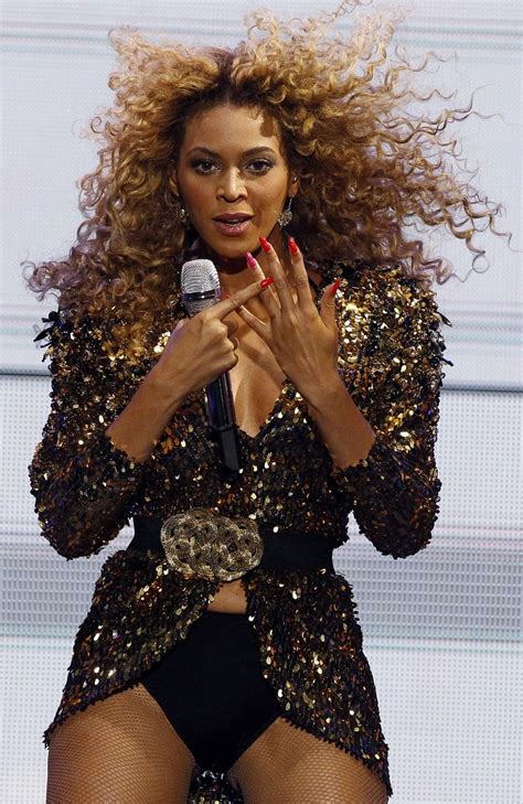 Beyonce Delivers A Fierce Show And Shows Some Skin At Glastonbury