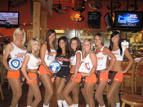 Hooters Ft Smith Arkansas The Lovely Ladies From Hooters I… Flickr