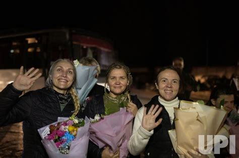 Photo Russia And Ukraine Swap Prisoners Including 108 Ukrainian Women