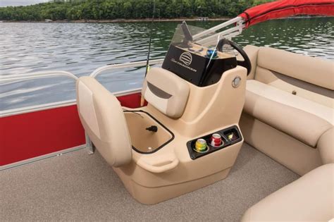 Forward Console Aerated Livewell W Padded Cushion Boat Console Center