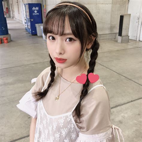 【歌手】【nmb48】「顔面最強超絶可愛い美少女」梅山恋和（16）、『魔女の宅急便』キキに変身！「世界一可愛い魔法使い」絶賛の声 [ジョー