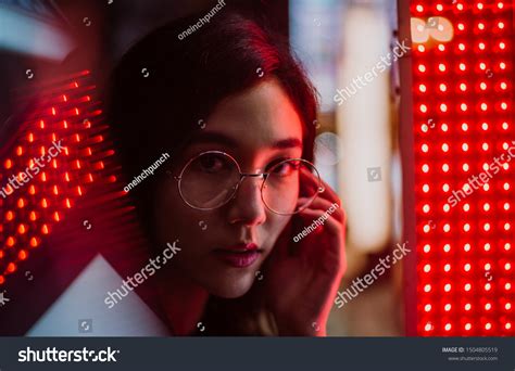일본 내일 291개가 넘는 로열티 프리 라이선스 대상 스톡 사진 Shutterstock