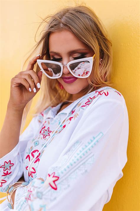 Quay X Jlo Reina Cat Eye Sunnies In Ivory • Impressions Online Boutique