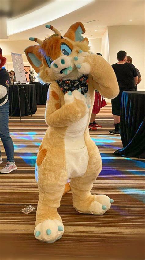 Pin By ☆~moonlit Glove~☆ On Beauty💖 In 2024 Fursuit Furry Anthro