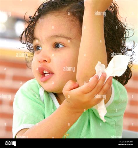 Enfant De 2 Ans Banque De Photographies Et Dimages à Haute Résolution