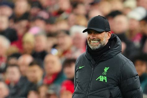 Fc Liverpool Holt Trainerlegende An Die Seitenlinie Es Ist Sein