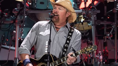 Toby Keith Surprises With Duet At Jeff Rubys Lexington Restaurant