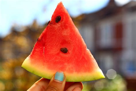 Semangka Buah Sehat Tangan Foto Gratis Di Pixabay Pixabay