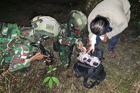 Prajurit Perbatasan Kalimantan Barat Gagalkan Penyelundupan 10 Kg Sabu
