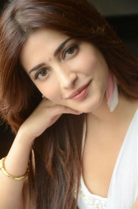 Shruti Hassan Hot Cleavage Show Photosshruti Hassan Latest Hot Navel