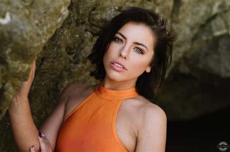 Pensiun Sebagai Bintang Film Dewasa Adriana Chechik Justru Kangen