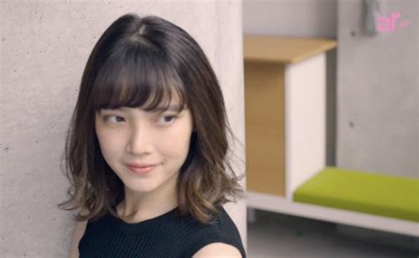 【コテ巻き術】お色気ムンムン♡美女見えヘアの作り方【動画】 Arweb（アールウェブ）