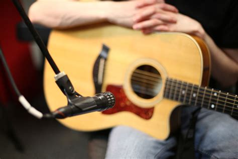 Home Recording Tips 10 Acoustic Guitar Mic Techniques Disc Makers