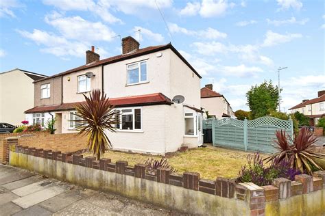 2 Bed End Terrace House For Sale In Barham Road Dartford Kent Da1
