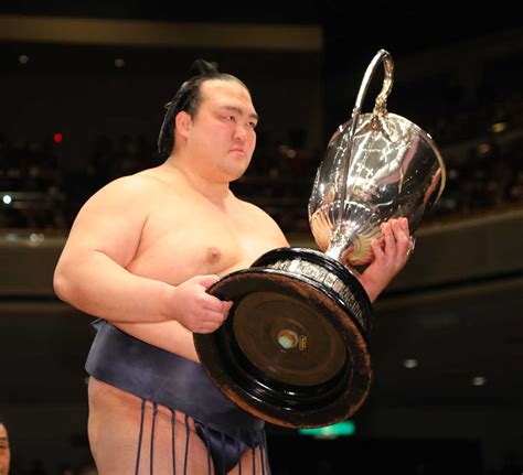 稀勢の里「ずいぶん長くなりました」初の優勝インタビューで男泣き― スポニチ Sponichi Annex スポーツ