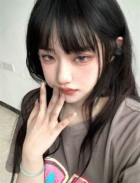 Salve Follow 𝚂0𝙻𝙰𝚁𝚂𝚃𝙰𝚁𝚇↷ ࿔ ･ﾟ Beautiful Girl Makeup Cute Makeup