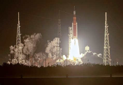 Photos Nasas Artemis I Rocket Finally Launches The Washington Post