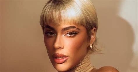 Tini Stoessel Sorprendió A Sus Seguidores Con Un Audaz Look Vintage De