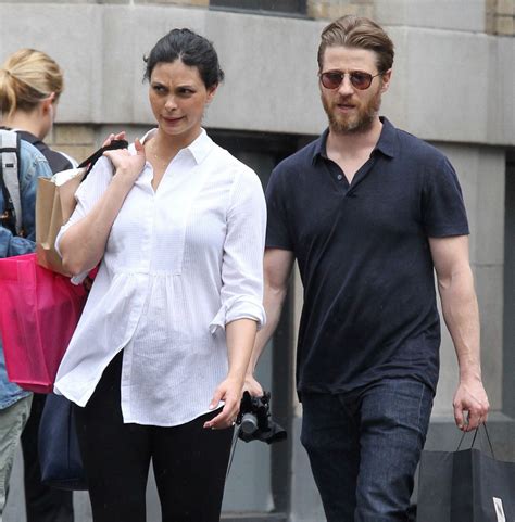 Morena Baccarin And Ben Mckenzie Out In New York 06 03 2016 Hawtcelebs