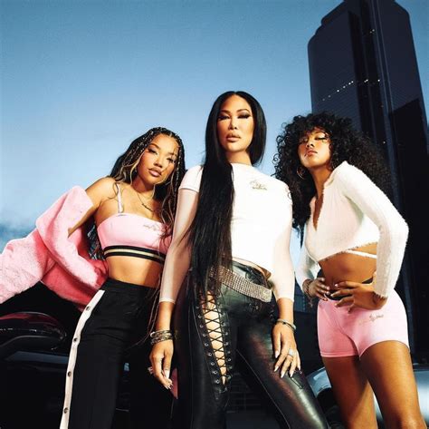 Who Is Aoki Lee Simmons And Is She Really Dating A Man 3 Times Her Age