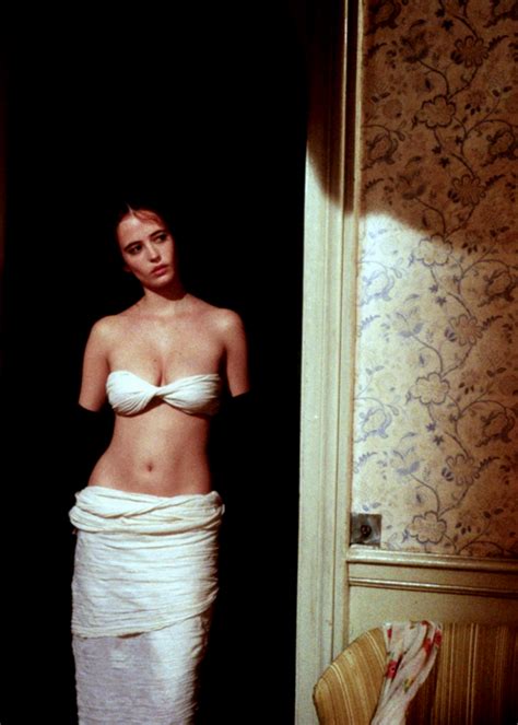 Pin On Eva Green So Hot