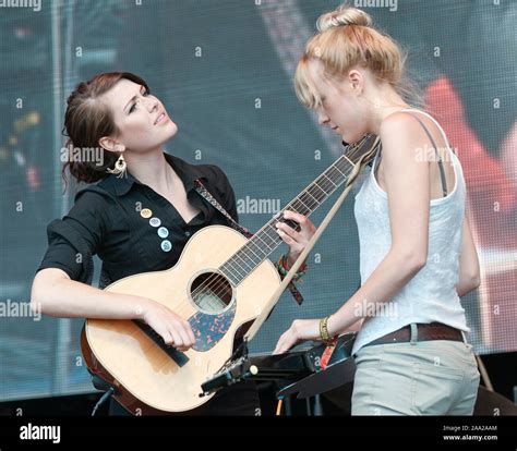 Megan Lovell De Larkin Poe Fotografías E Imágenes De Alta Resolución