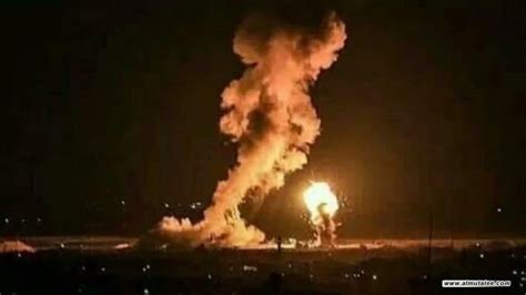 المطلع قصف صاروخي عنيف يستهدف قاعدة حقل العمر النفطي الأمريكية في سوريا