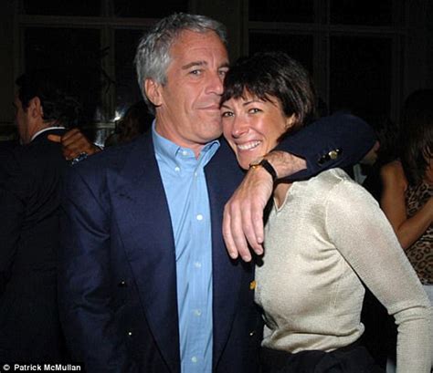 Jeffrey Epstein Sex Slave Virginia Roberts Settles Suit Daily Mail