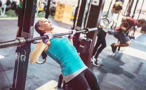10 Best Bodyweight Bicep Exercises To Grow Your Arms