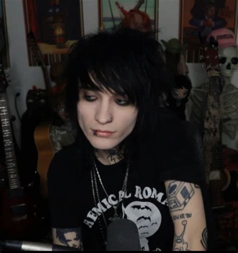 Pin By Sutton On Omg I Love 😍😍😍 In 2024 Johnnie Guilbert Emo Guys