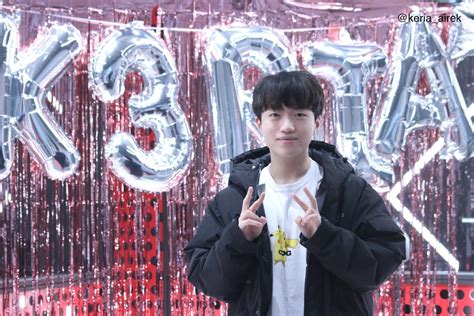 T1 손민수 On Twitter 230209 케리아 옷 정보 제품명 꼼데가르송 Cdg X 포켓몬 오버사이즈 반팔 티셔츠