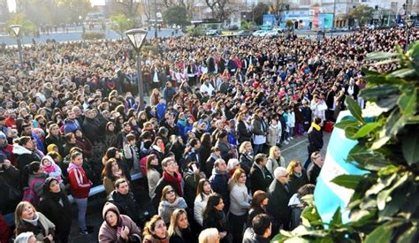 Casi 2 Mil Alumnos Platenses Juraron Lealtad A La Bandera En Plaza