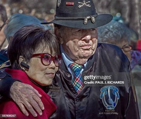 War Author And Correspondent Joseph Galloway And His Wife Grace News
