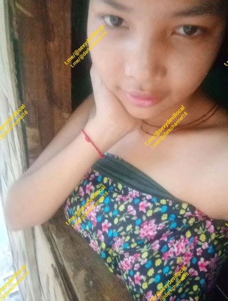 Смотреть видео မြန်မာအကိတ်မအလန်းလေးရဲ့ Solo 퐀퐝퐯퐞퐫퐭퐢퐬퐢퐧퐠
