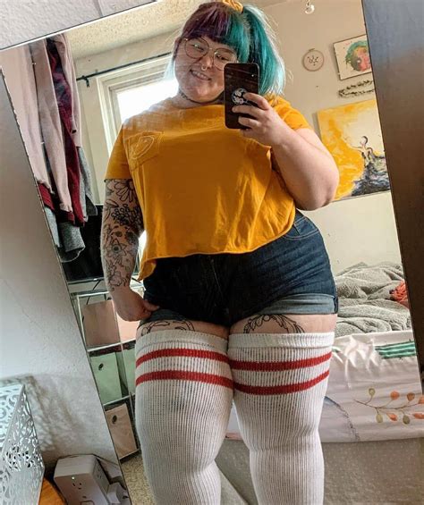 Thunda Thighs Thick Thighs And A Cute Smile 😏