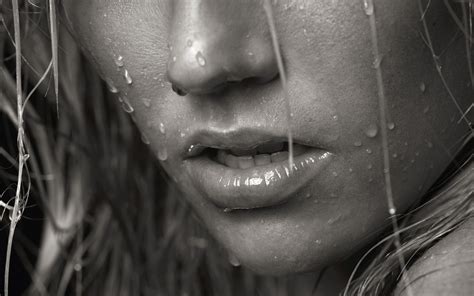 배경 화면 얼굴 화이트 검은 단색화 초상화 물 사진술 입술 감정 사람 피부 머리 색깔 아름다움 미소