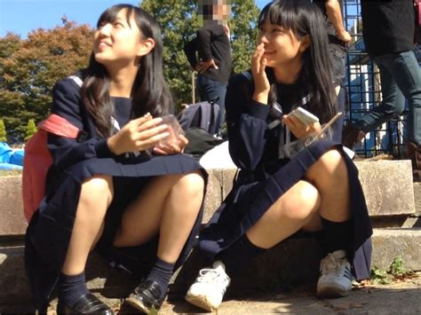 【pcolle】jk座りパンチラの頂点”vol 166” 君のパンツは。